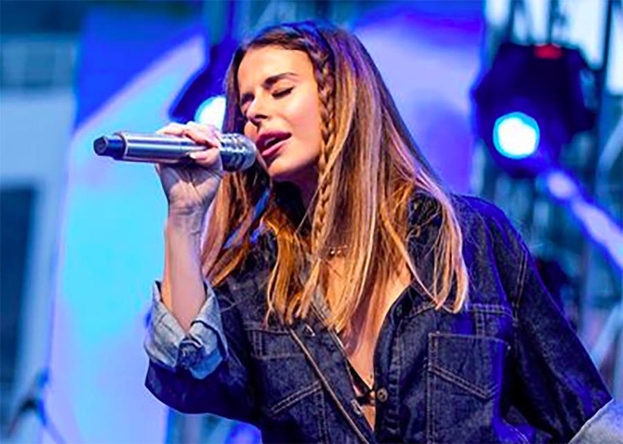 Simge Türkiye turnesine çıkıyor | Dergy | Müzik · Sinema · Etkinlik ...