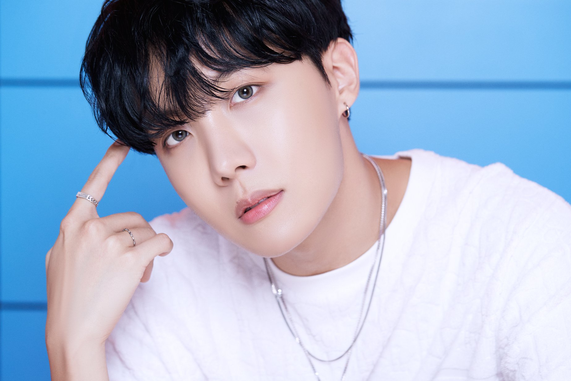 BTS üyesi J-Hope'tan solo albüm müjdesi - Dergy